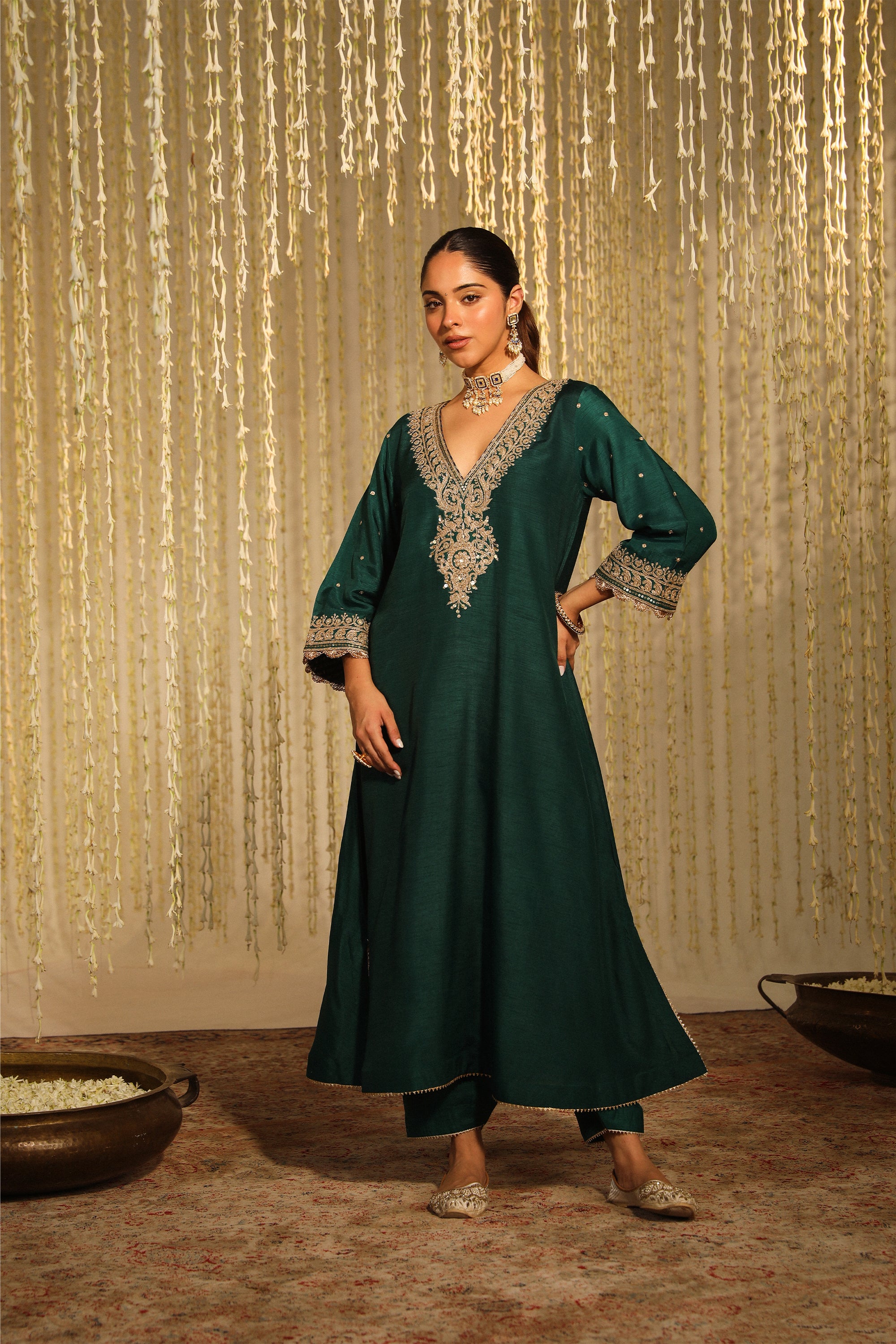 Luxury Emerald Green Silk Kaftan with Kirandori Embroidery – Karegar