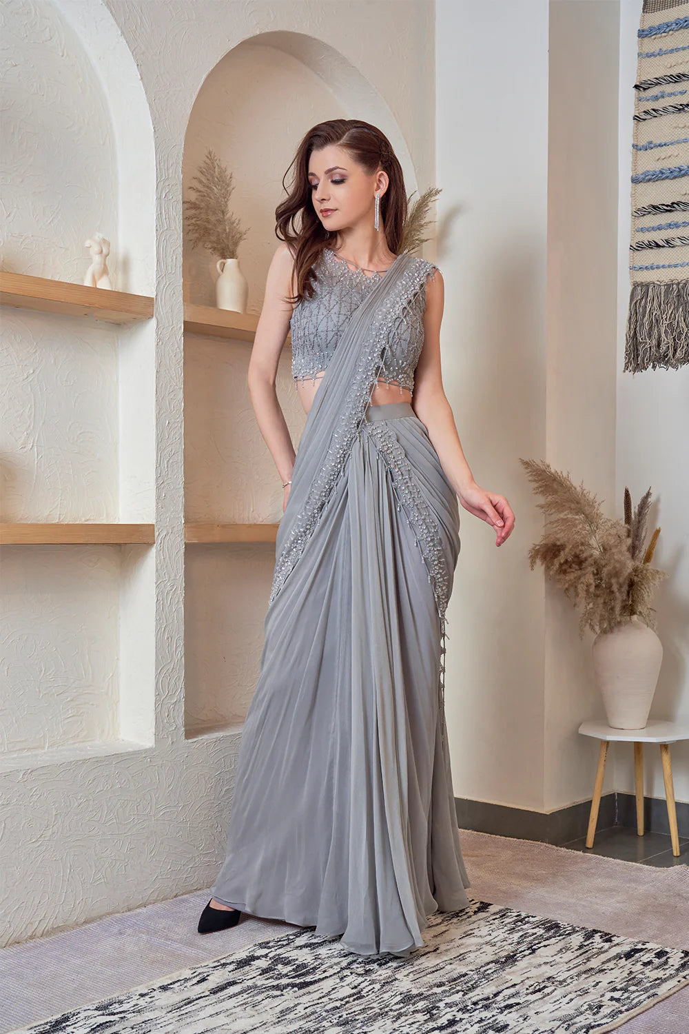 Grey Scallop Cutout Dori Border Saree | Beaded Pearls & Stones – Karegar