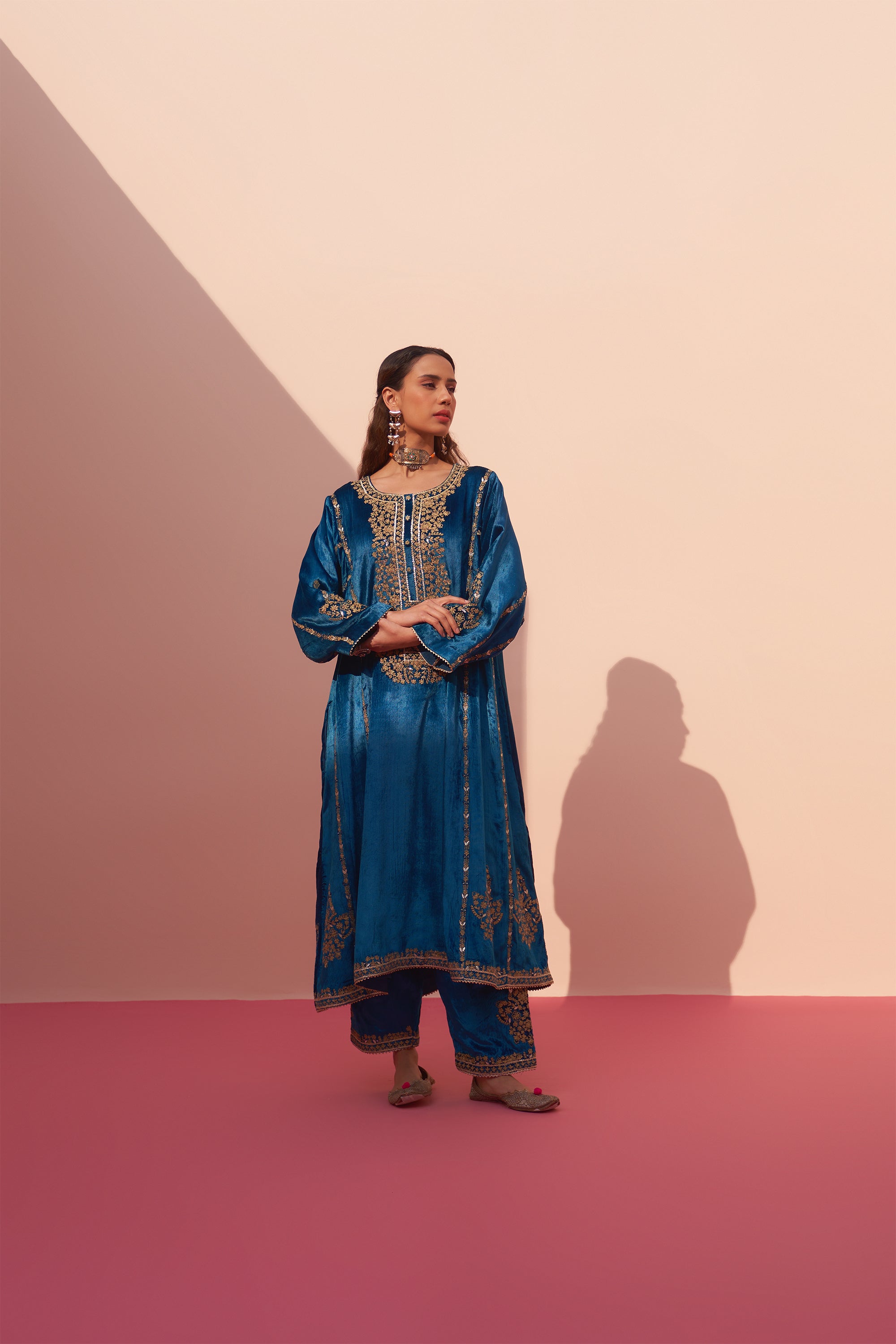 Elegant Blue Velvet Choga Set with Firozi Dupatta | Embroidered with ...