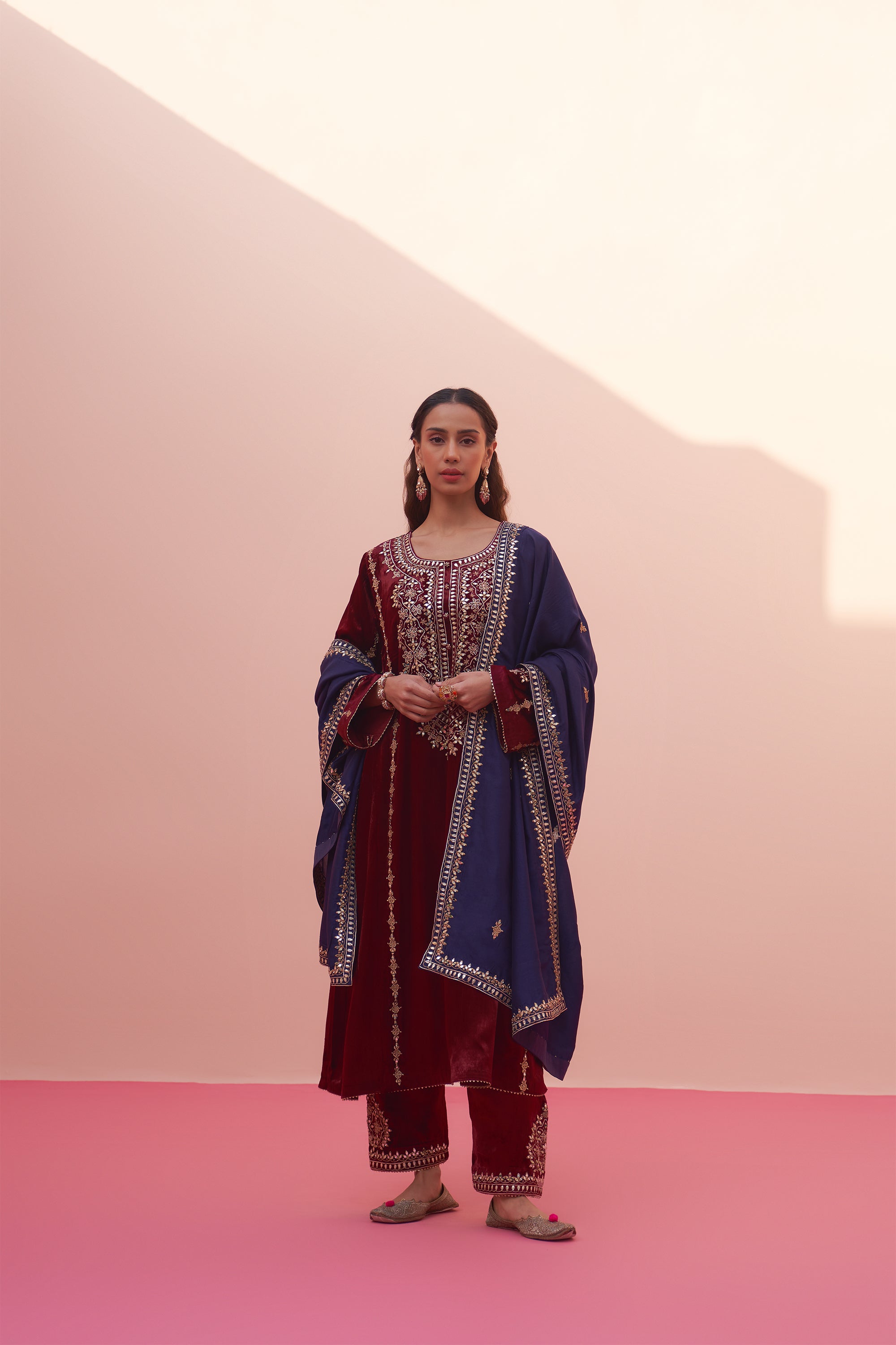 Maroon Velvet Choga Set – Karegar