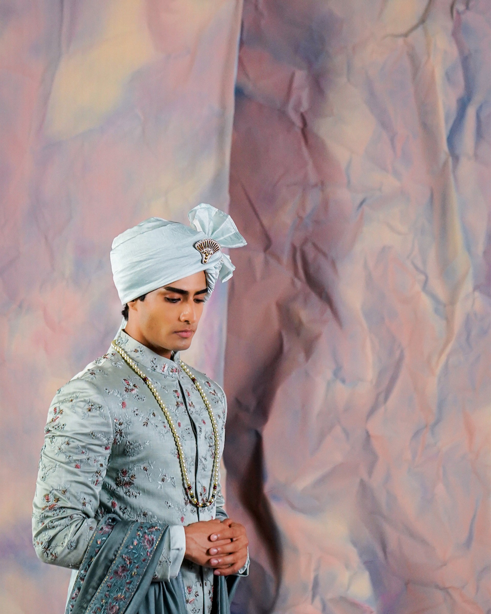 Handmade Metal Kalgi - Intricately Embroidered - Set of One – Karegar